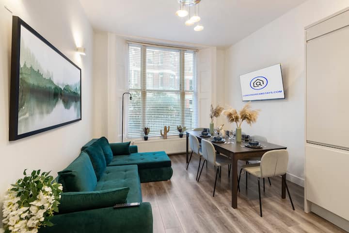 Victorian 2br Flat W/ Pet-friendly Stay - London