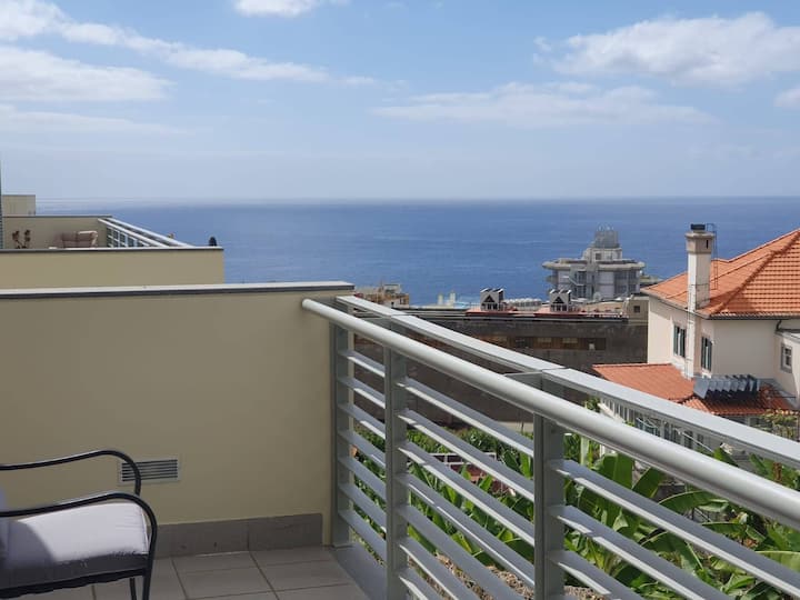 Aqua Vista Lido Apartment By Izi Holiday Rentals - Funchal