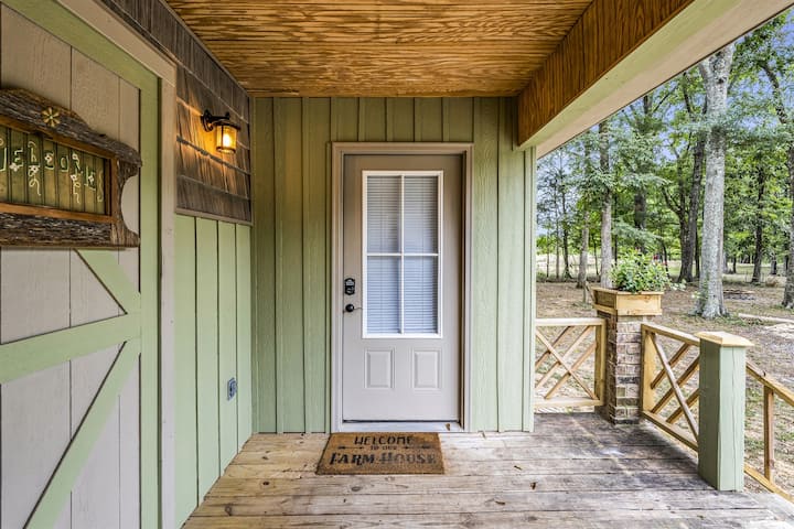 Serene | Handmade | Hideaway - Starkville, MS