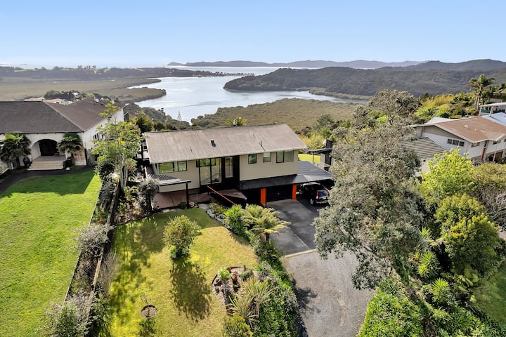 Sunrise Lookout - Paihia Holiday Home - Paihia
