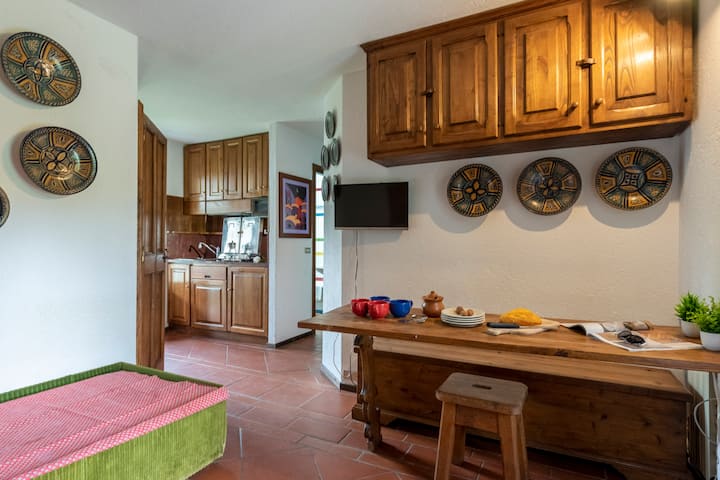 Cozy Flat With Garden In Courmayeur - La Thuile