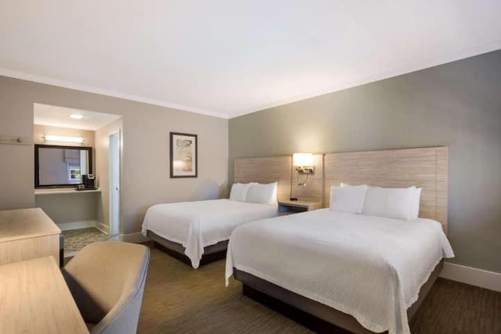 Beaufort Sc Lodging | Bike. Pool. Free Breakfast. - Beaufort, SC