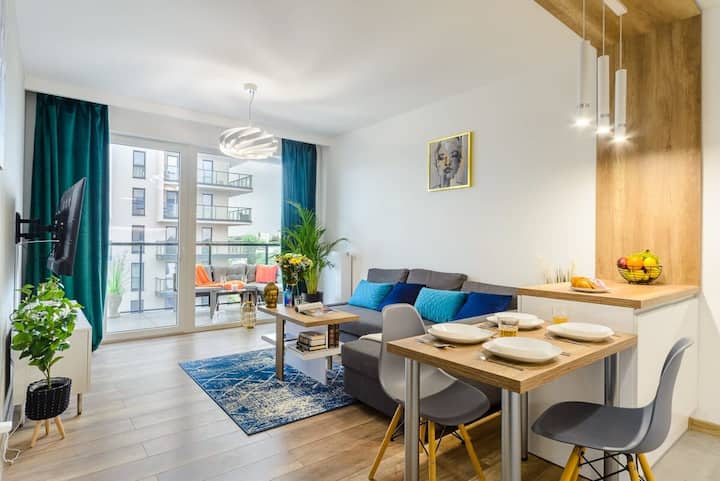 Modern Apartment With 2 Bedrooms - Łódź