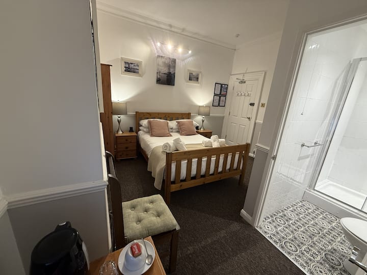 Double Room Ensuite At Central Hotel Norwich - Norwich