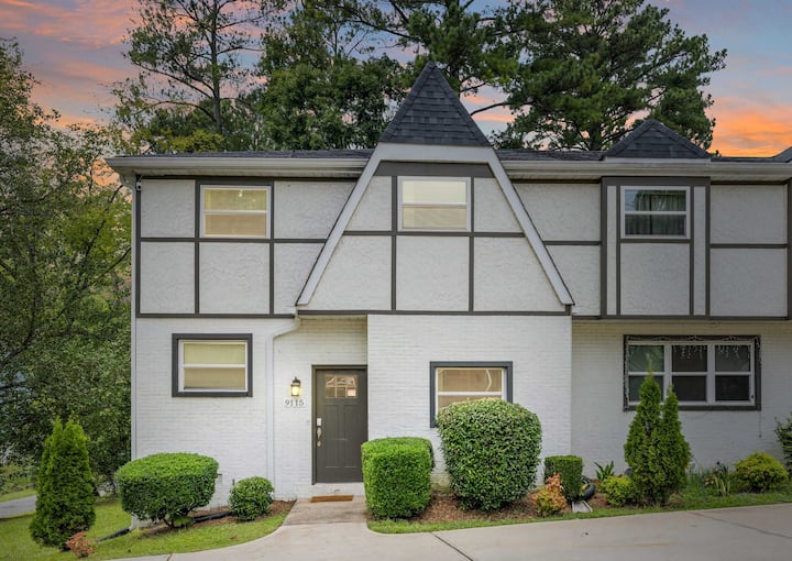 Charming & Cozy 4br In Southpark - Charlotte, NC