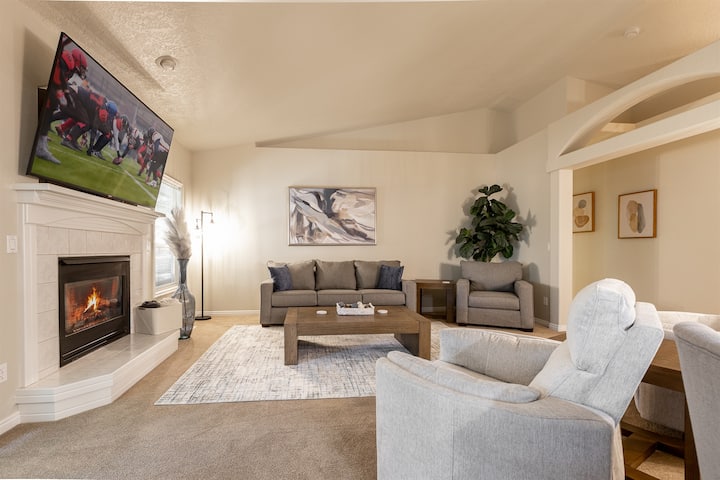 Hogan's Fairway Landing - Eagle Island State Park, Eagle