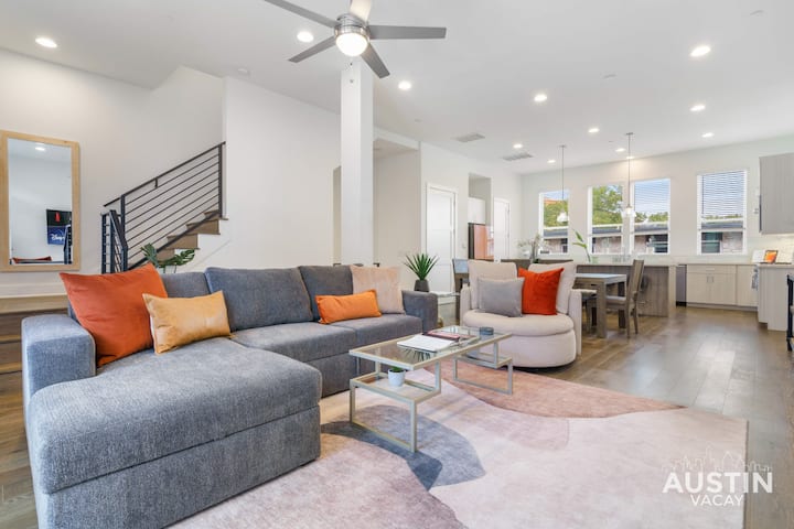 Urban Oasis | 1 Mile From Ut + Garage And Rooftop! - Austin, TX