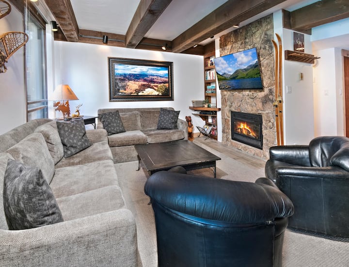 Remodeled Lionshead Condo, Pool | Vi108 - Vail