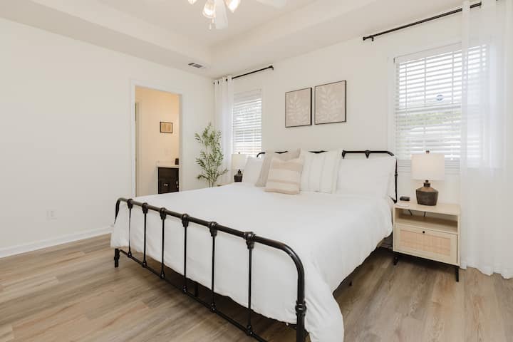 Athome+1 Stay | Modern 3 Br | Family Friendly - Warner Robins, GA