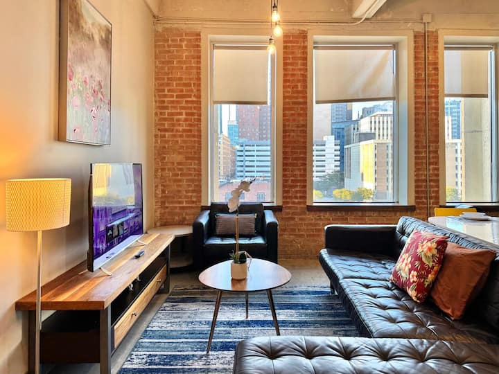 2 Br | 2 Bt | Downtown | Parking - Dallas, TX