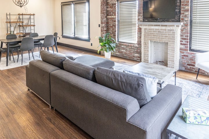 The Tulsa Edge | Modern Design, Downtown Proximity - Tulsa