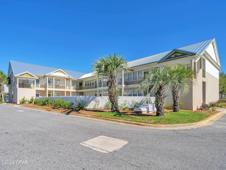 Poinciana Oasis 111-retreat-sleeps 4 - Miramar Beach, FL