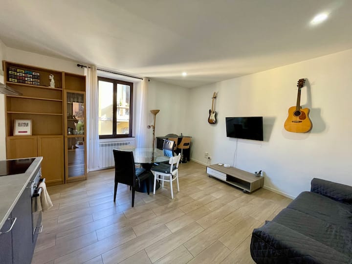 Top Location - Bilocale Luminoso E Ampio - Milan