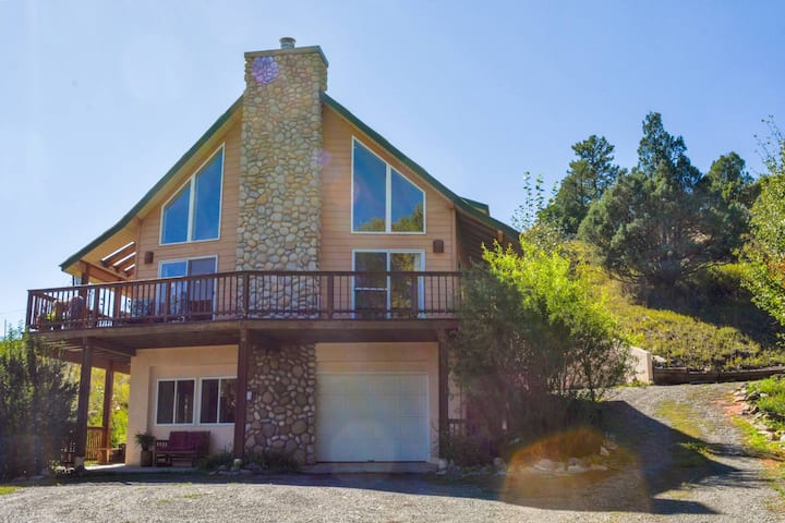 Creekside Cabin Retreat: Hot Tub, Pet Friendly! - Pagosa Springs, CO