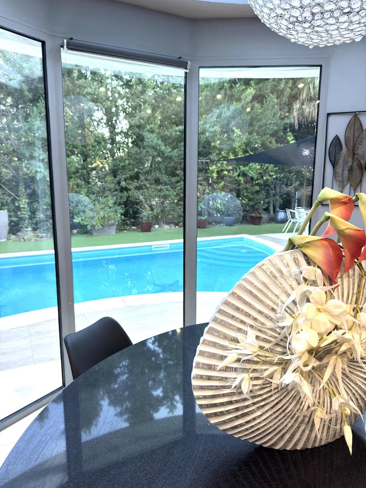 Villa Confort Piscine Barbecue 13 Couchages - Marseille