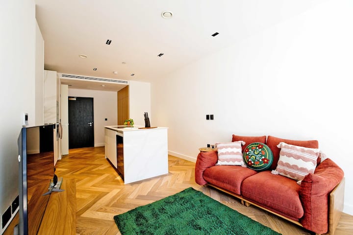 Bright Mews Court Apartment In West London - Brentford