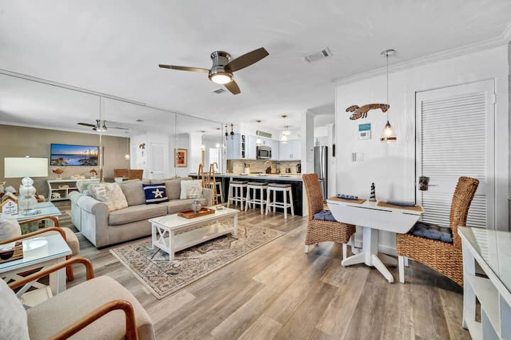 Destin/miramar Beach Condo - 2 Min Walk To Beach! - Miramar Beach, FL
