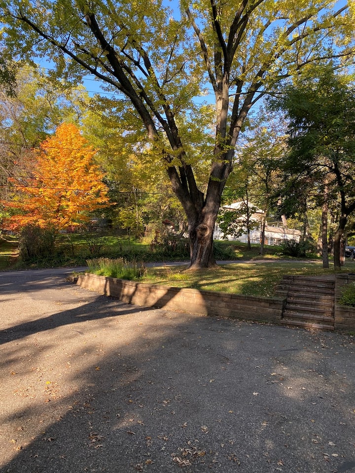 Your Stress-free Home Away From Home - Eden Prairie, MN