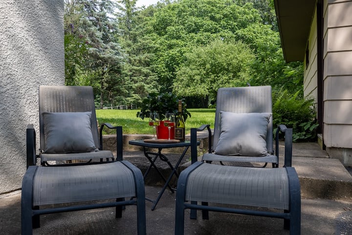 Your Stress-free Home Away From Home - Eden Prairie, MN