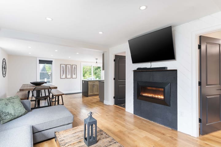 All New! Walk To Noco Village + Railroad, Fire Pit - North Conway, NH