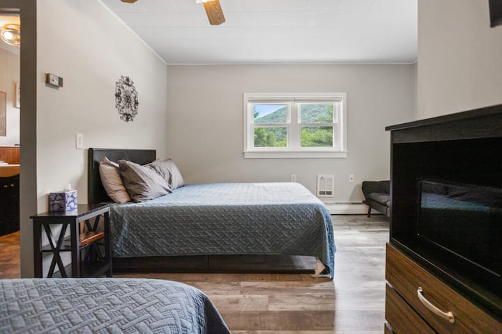 Double Queen Suite W/ Futon | 2mi To Grand Canyon - Wellsboro, PA
