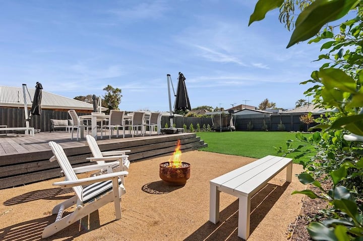 Currawong– Sunday For Free - Portsea