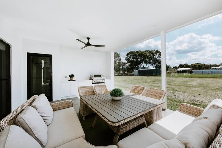Mudgee Haven—stunning Terra Modern Design - Mudgee