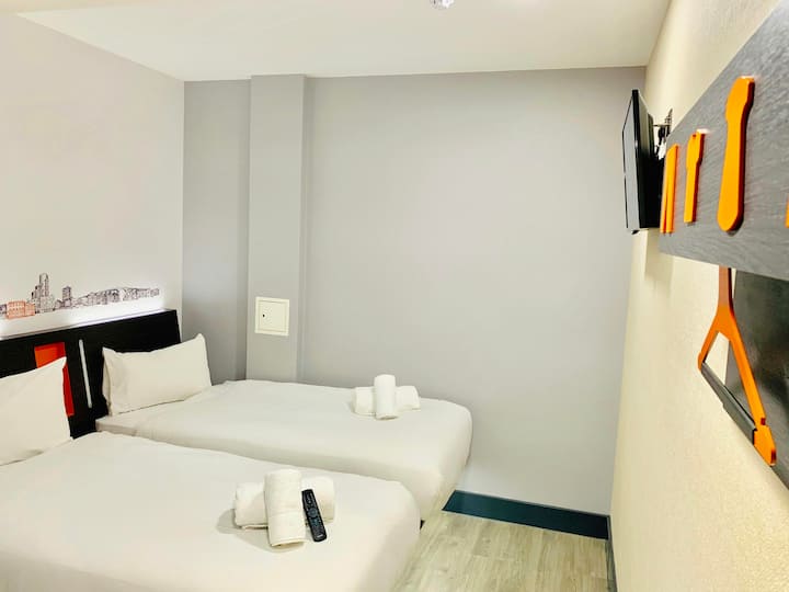 13th-century Church Right Behind The Hotel - Ipswich