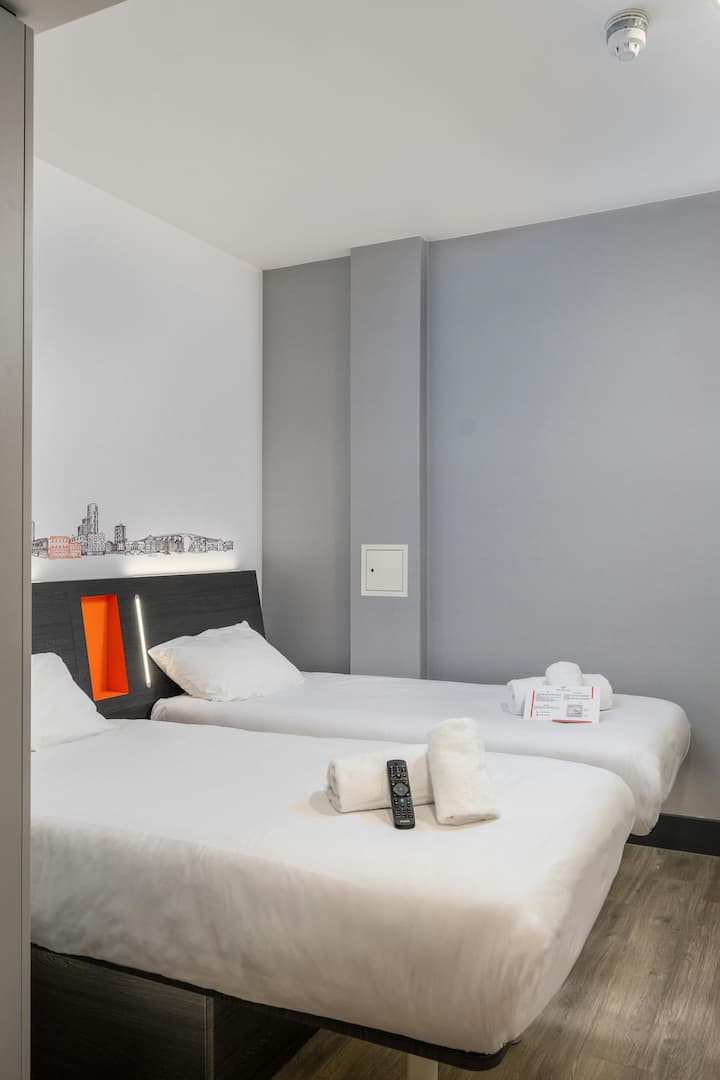 13th-century Church Right Behind The Hotel - Ipswich