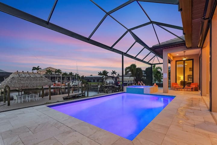 Waterfront Luxury, Pool, Kayaks- Villa Tarpon Time - Cape Coral, FL