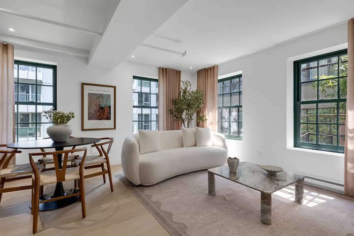 Mercer-1 Bedroom Corner -Free Parking - Montreal