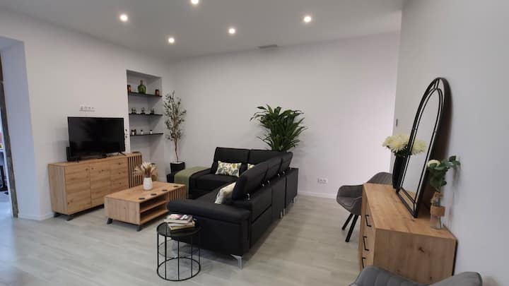 Walk To All: City Garden Villa & Bbq - Ponta Delgada