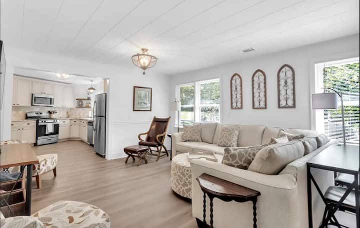 The Acworth Peach/historic Acworth - Acworth, GA