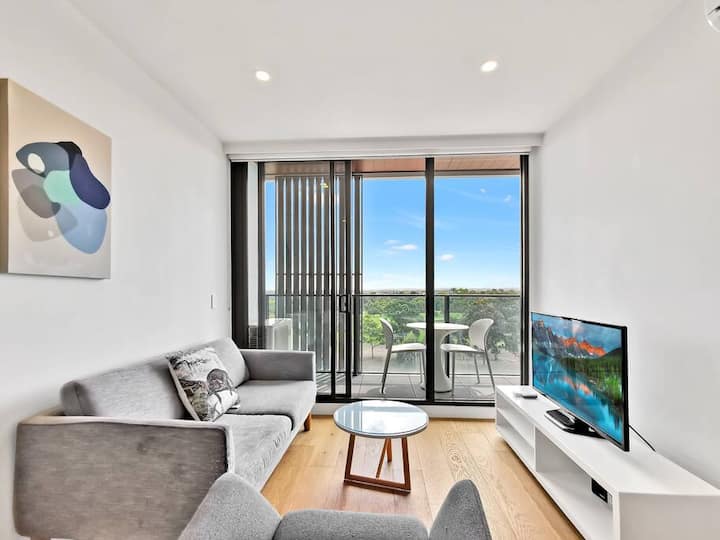 2br Apt By Parks|car Park|golf Courses|university - Ivanhoe