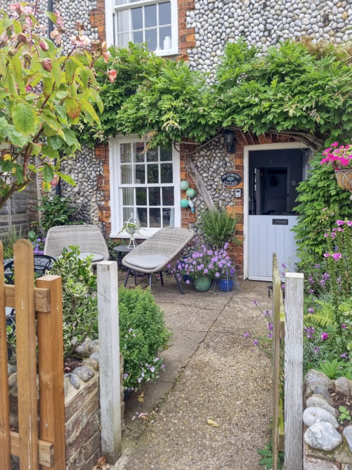 Driftwood Cottage, Blakeney, North Norfolk - Blakeney