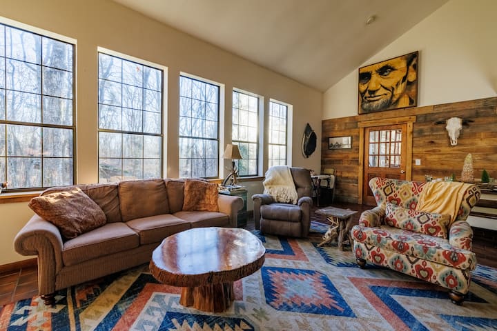 2 Cabins On 3 Acres | Pet Friendly & Trails - Mentone, AL