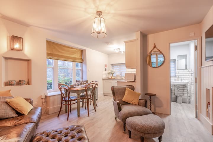 Samphire Cottage, A Stones Throw From The Quay! - Blakeney