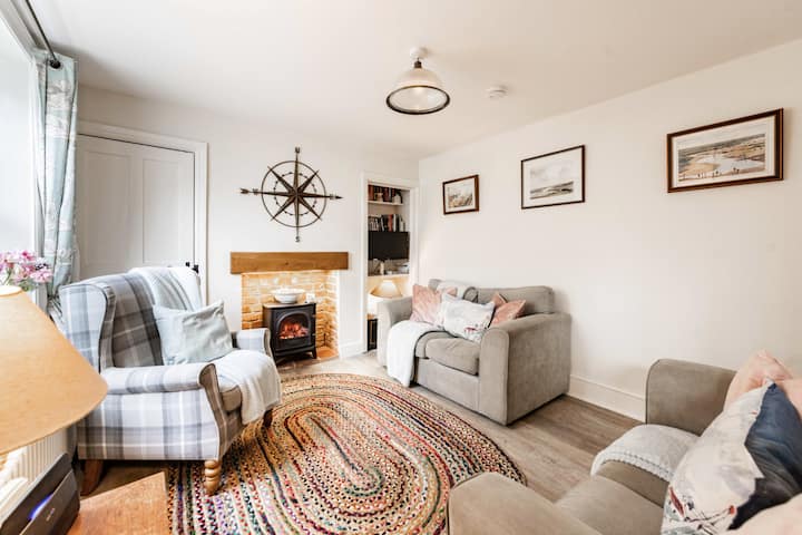 Spar Cottage, Beautiful Fishermans Cottage - Blakeney