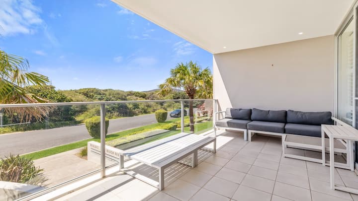 10/13-15 Beach Rd Hawks Nest - Hawks Nest