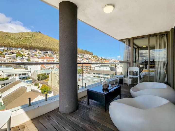 Modern Family Apartments W/ Rooftop Pool - Camps Bay