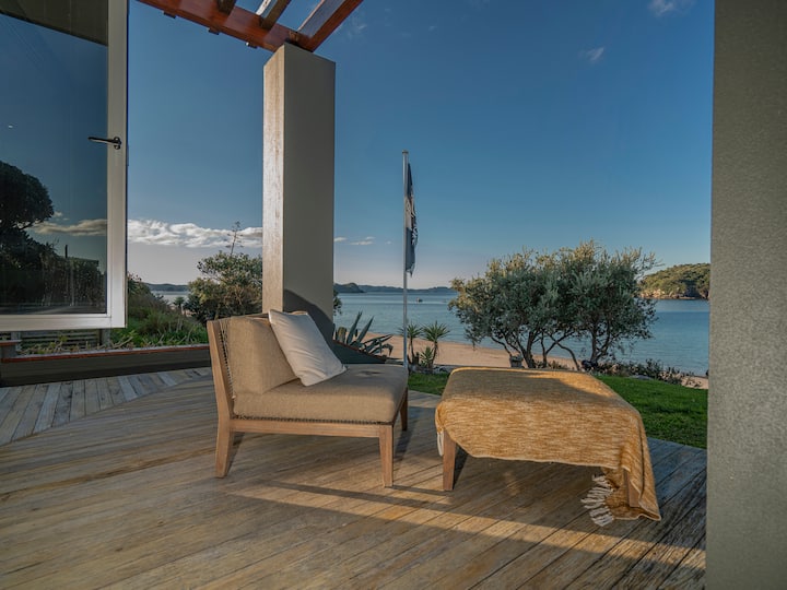 Hahei Oceanfront - Hahei Holiday Home - Hahei