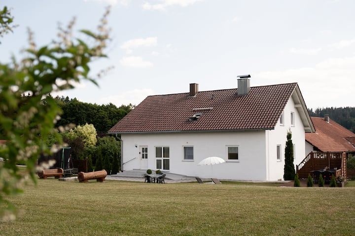 "Die Moderne" Fewo (93100) - Breitenberg