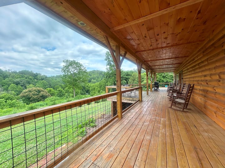 Evergreen Lodge Large Log Cabin With Game Room - Cherokee, NC