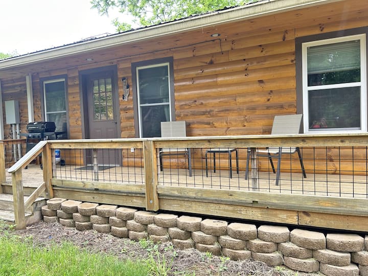 Leyland Little Cabin Adorable Tiny House - Cherokee, NC