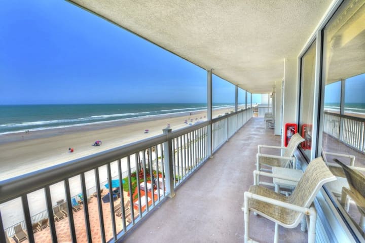 Oceanfront Getaway - Pools & 5-min Walk Beach - Daytona Beach, FL
