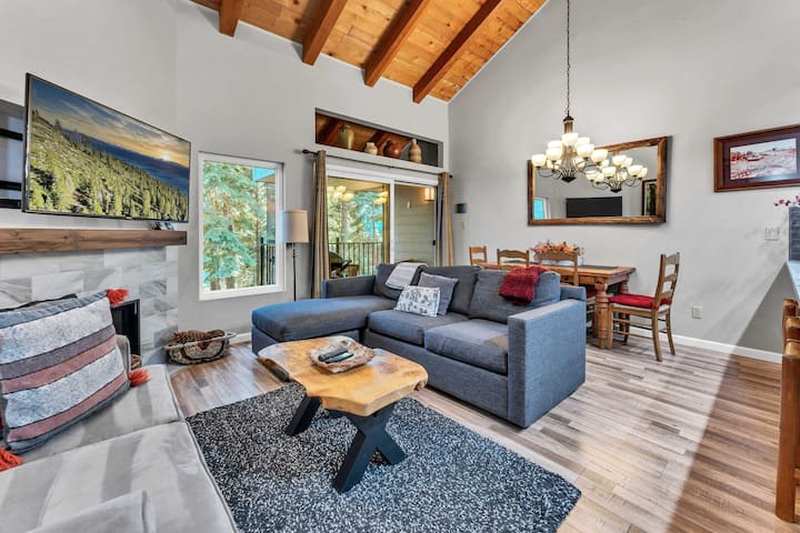Carnelian Bay 2br + Loft, Near Beach & Trails - ノース・レイク・タホ, CA