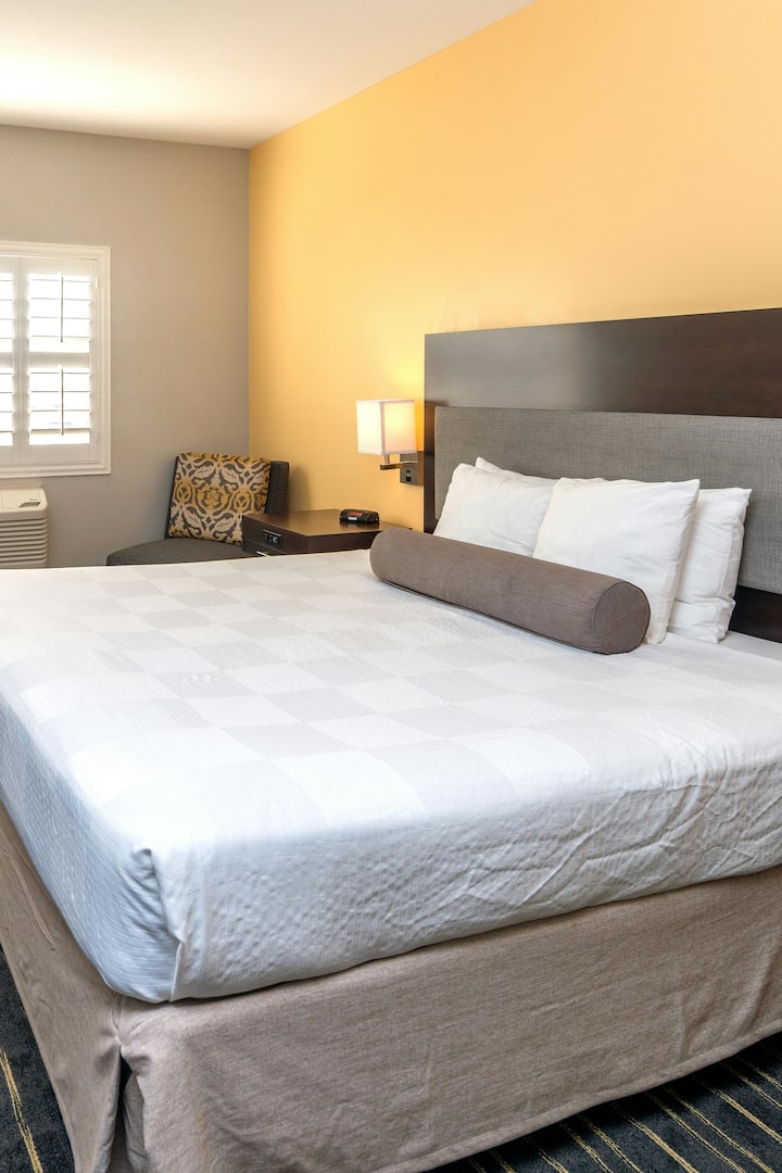 Ideal Spot Next To Sfo, Perfect For Early Flights - Daly City, CA