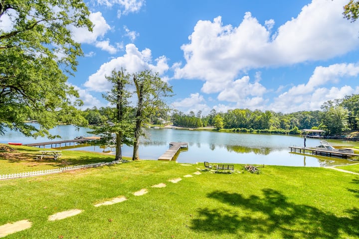 Firelight Cabin Retreat - Lake Martin, AL