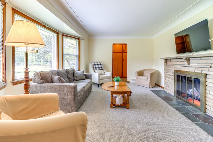 Home ~ 17 Mi To Detroit W/ Patio & Grill! - Southfield, MI