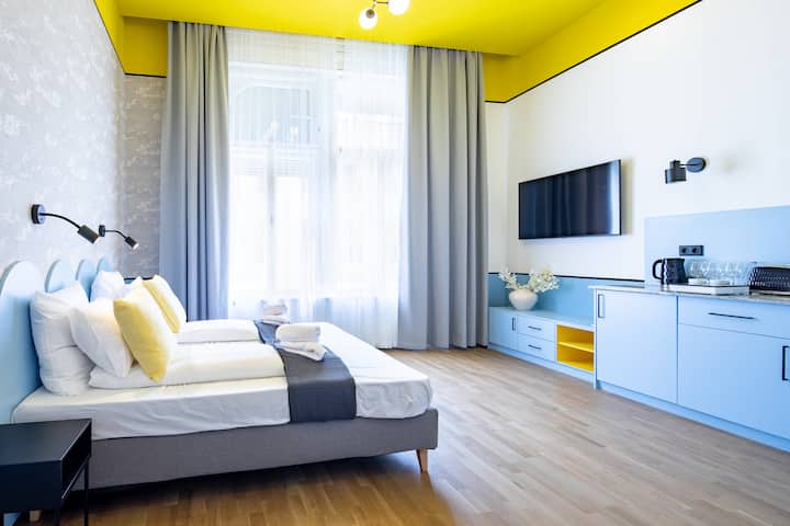 Central Modern Retreat - Easy Sleep - Budapest